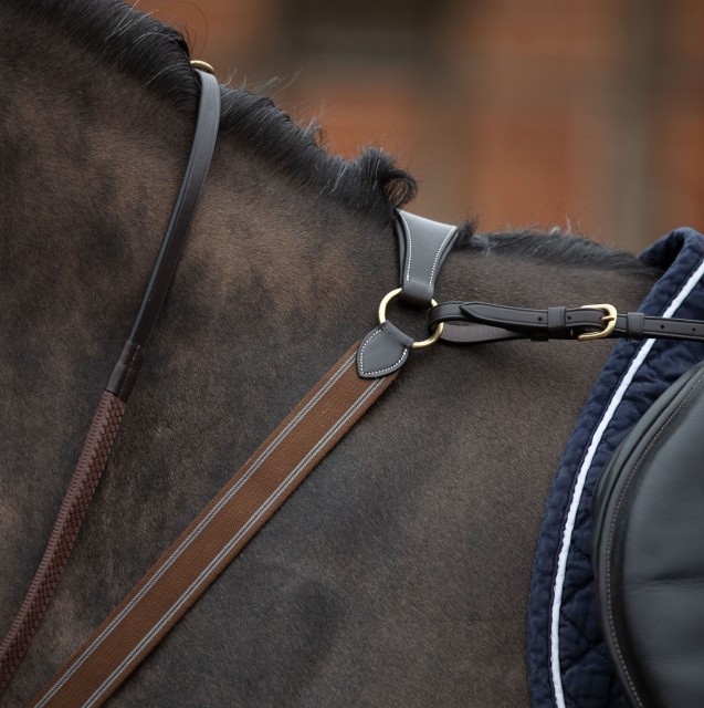 Mark Todd 3-Point Breastplate in Havana - Old Dairy Saddlery